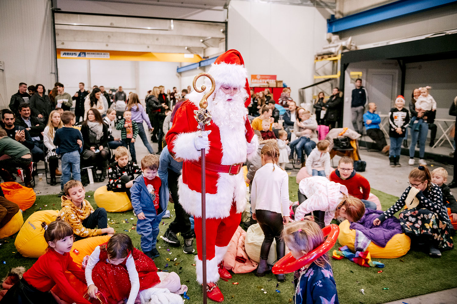 Continest Magazin – I. évfolyam, 1. szám – CONTINEST | Space to go